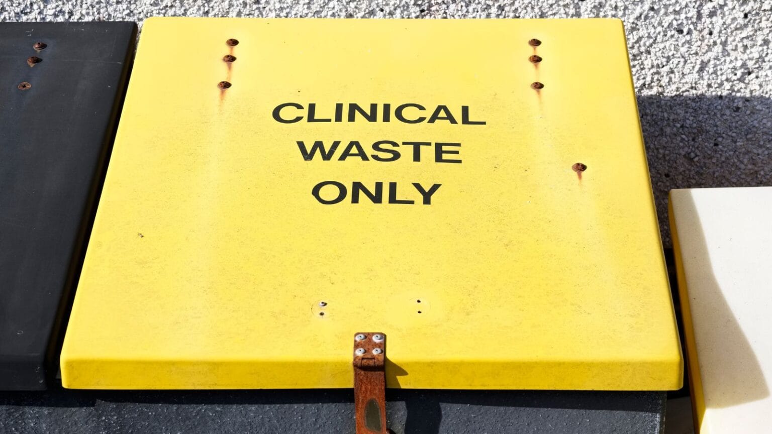 How biomedical waste differs from regular waste